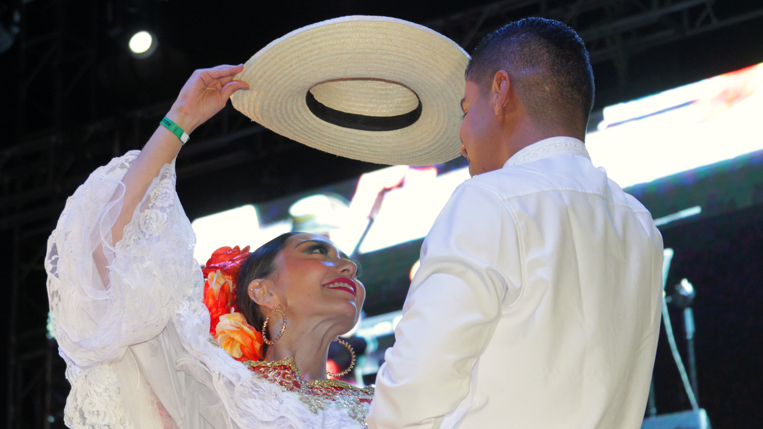 Cautiva festival del folclor a Zacatecas - Prensa - Instituto ...
