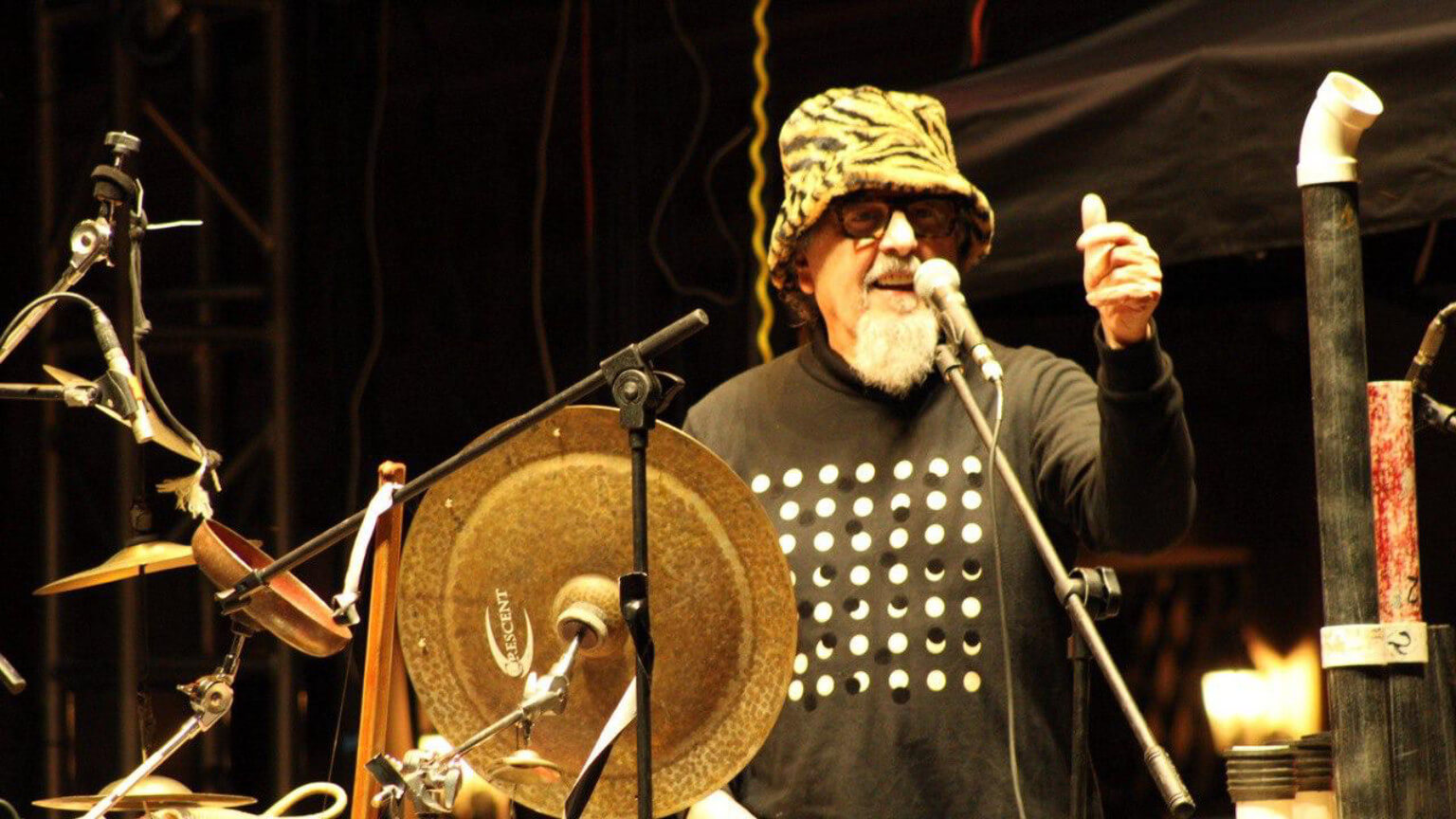 La música de "Cyro Baptista", "La Tierra" y "Euterpe" electriza el ...